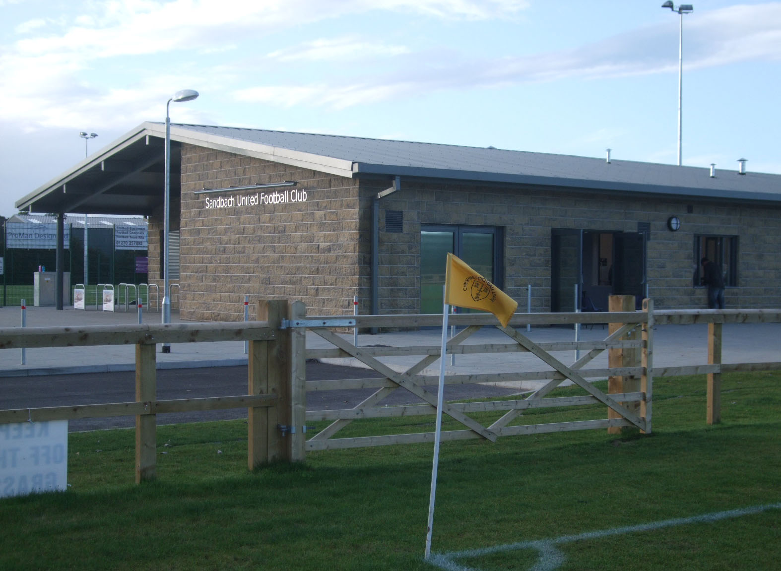 Sandbach United v Golborne Sports